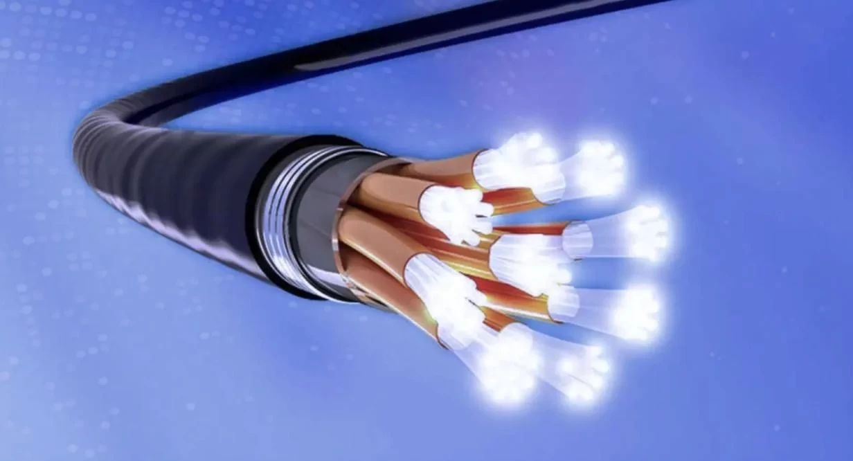 Difference between Ethernet and Fiber Optic Cables